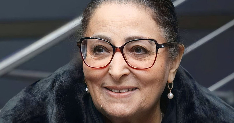 منى نور الدين تثير ضجة بظهورها وهي تحمل ‘الصليب’ (صور) – Assarih