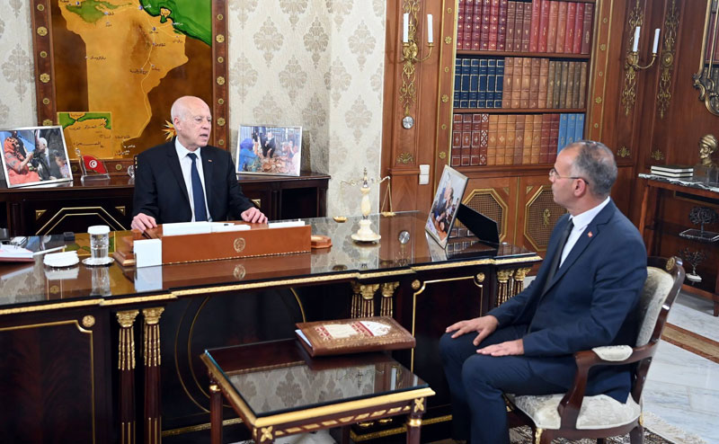 الترفيع في الأجور بالقطاع الخاص محور لقاء سعيّد بوزير الشؤون الاجتماعية ...