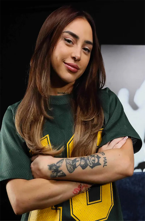 فيديو مسرّب يفضح علاقة غرامية لـ لامين يامال بمغنية أرجنتينية (صور) – Assarih